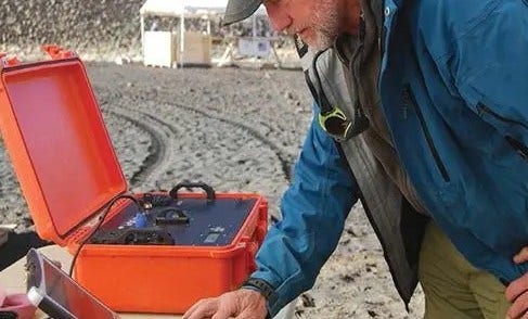 Geological interpretation in the core shack with TERRA Portable XRD