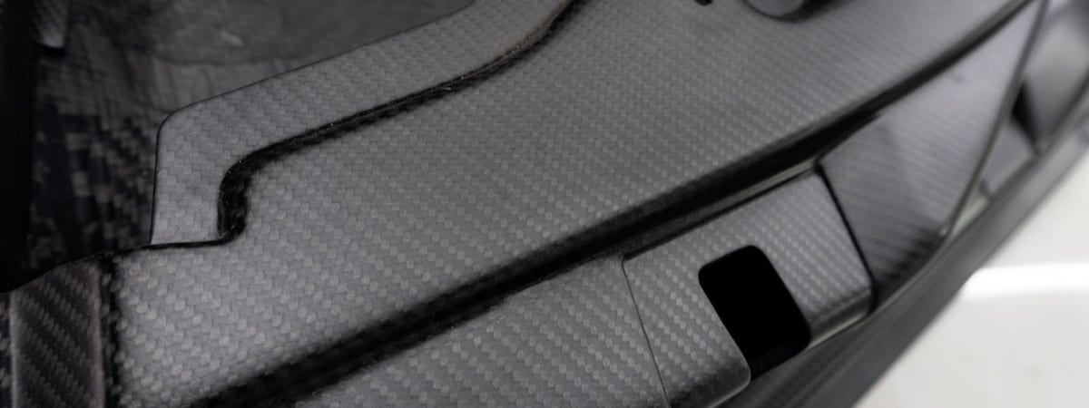 Verifica delle componenti automotive CFRP mediante i controlli di ...